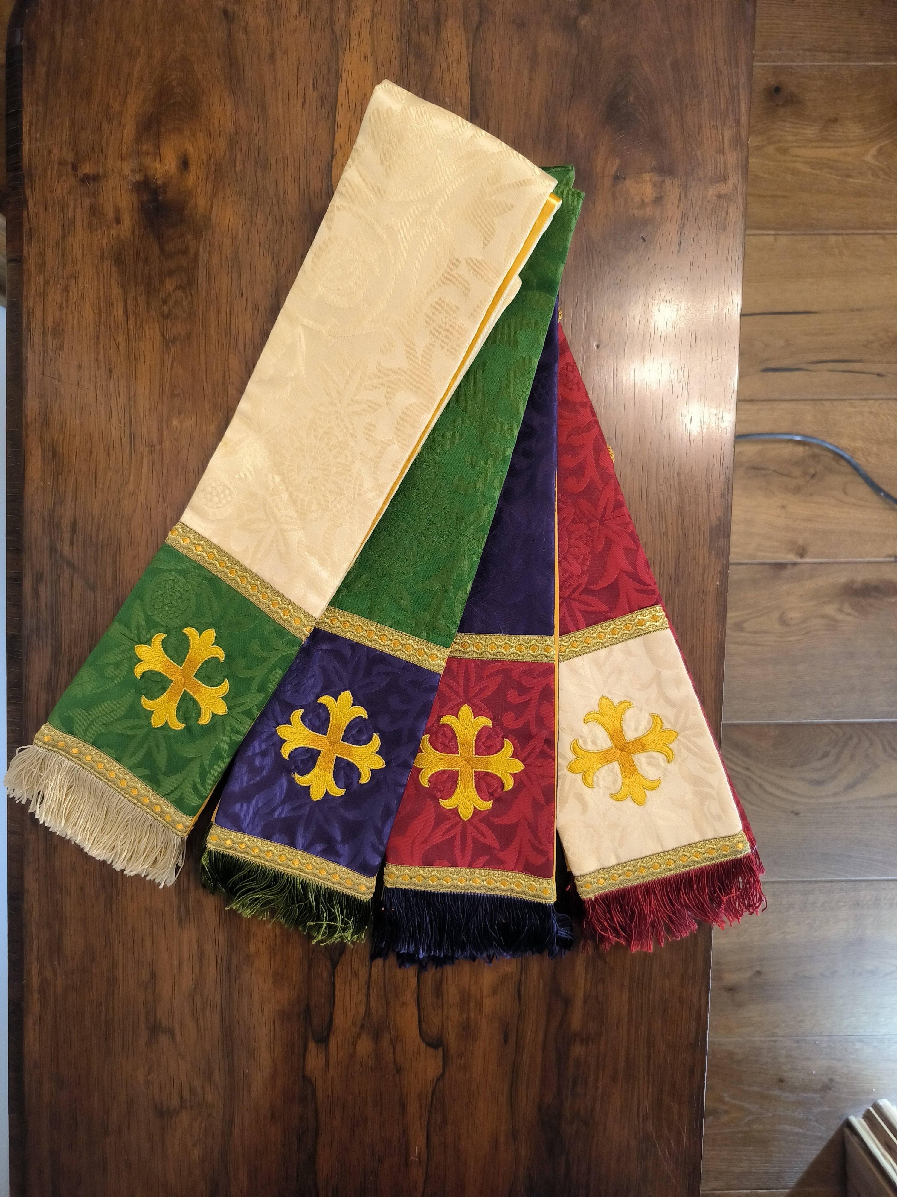 Handcrafted Liturgical Stoles | Ecclesiastical Wear | Clergy Wear ...
